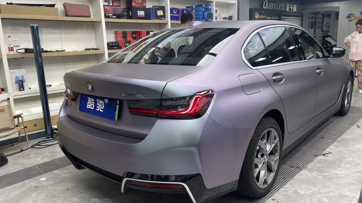 BMW i3 car Color changing film construction effect - WooMagicar